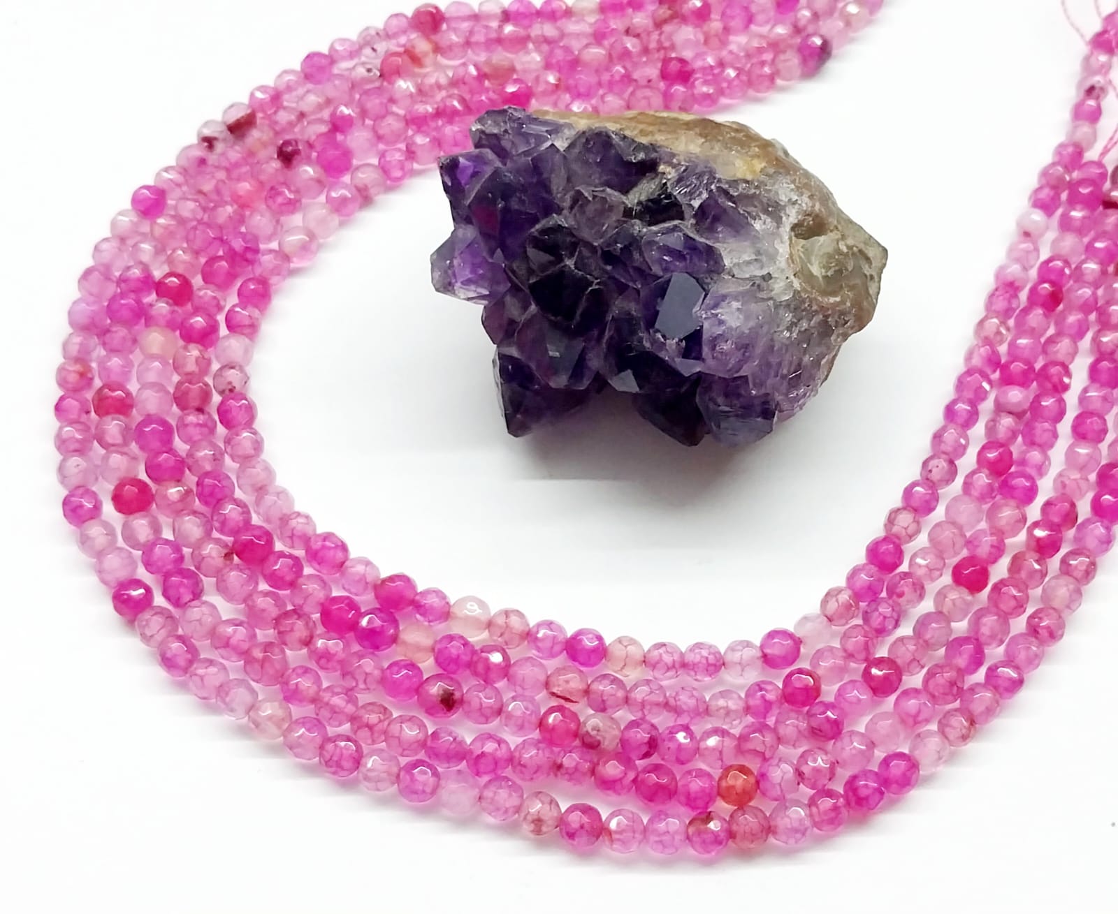 AGATA FACETADA | 4MM | FUCSIA MATIZADO TRASLUCIDO CON VENAS – CrystalStone