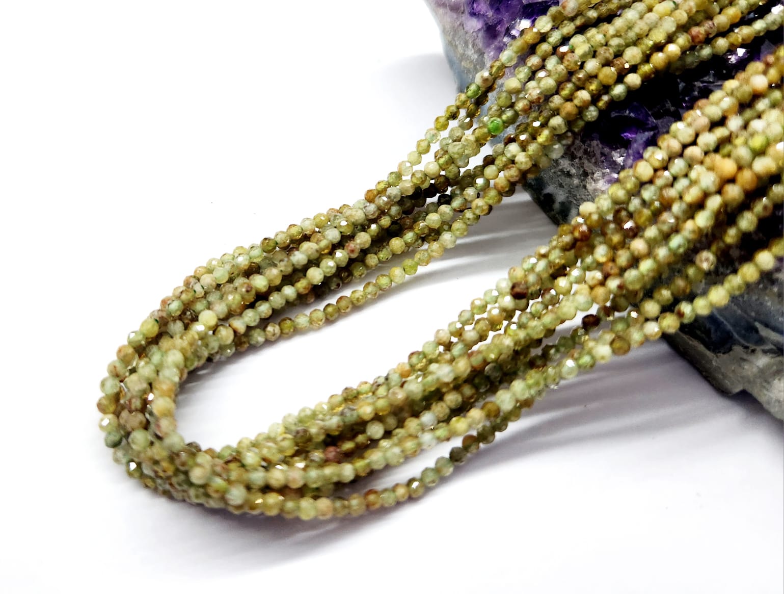 PIEDRAS NATURALES | MINI | GRANATE VERDE | 2.2MM – CrystalStone