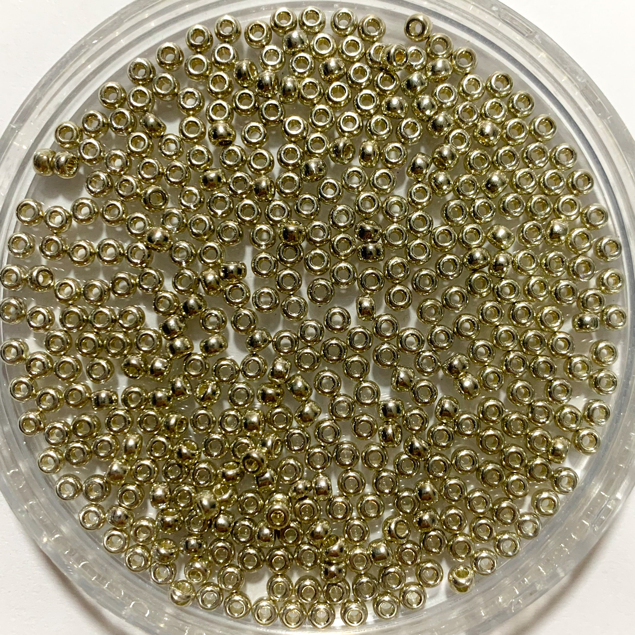 Miyuki Round Rocailles 8/0 | 1051RR | Plateada Metalizada – CrystalStone