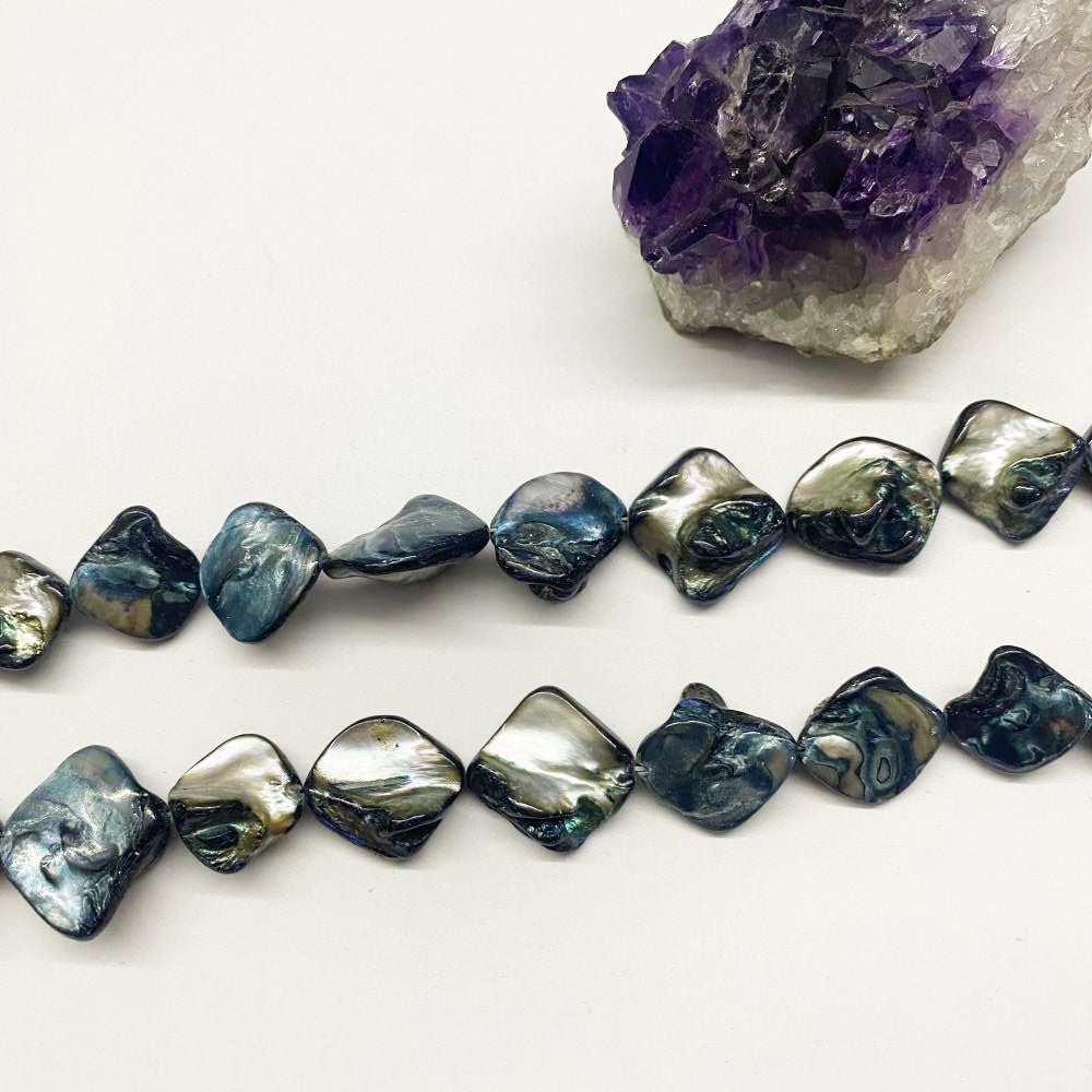 CONCHA IRREGULAR NACAR | 20MM APROX | NEGRO (9-37W) – CrystalStone